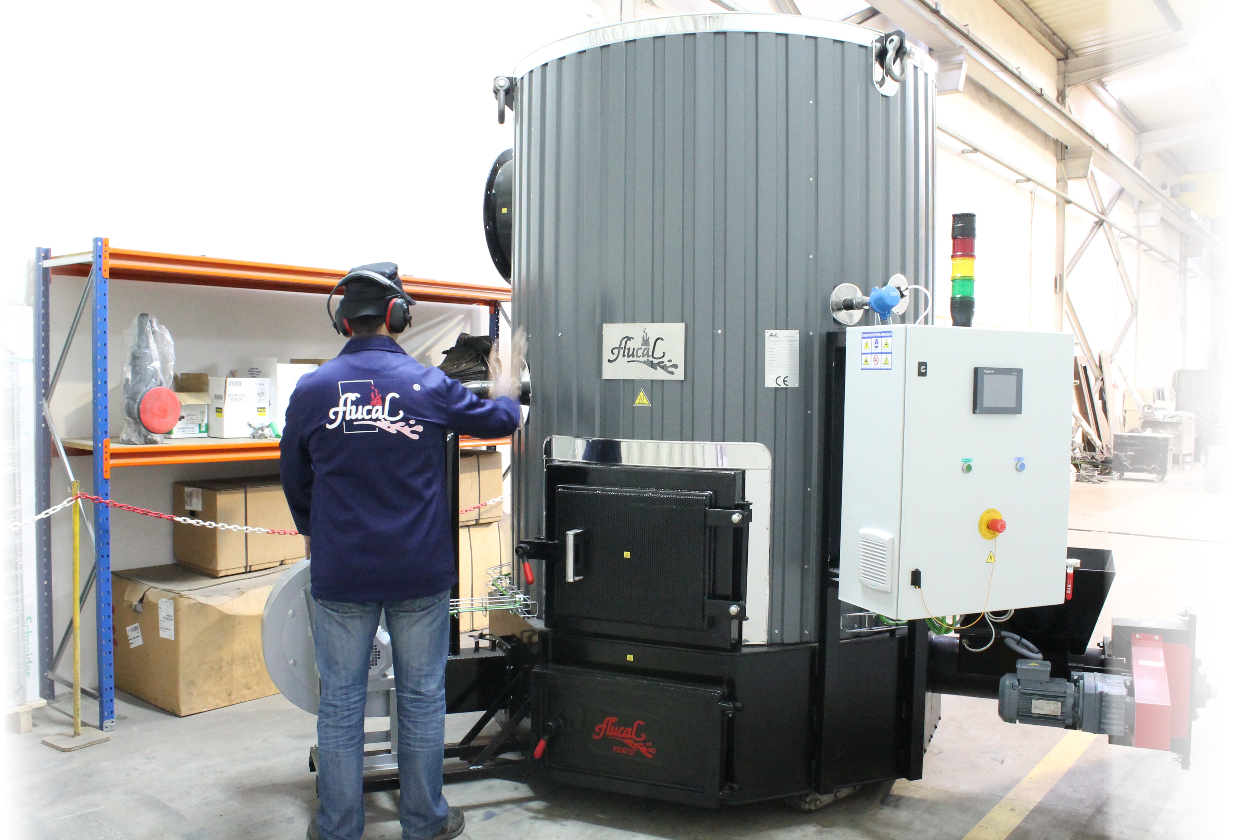 Saturated / overheated steam - Vertical firetube boilers - Flucal